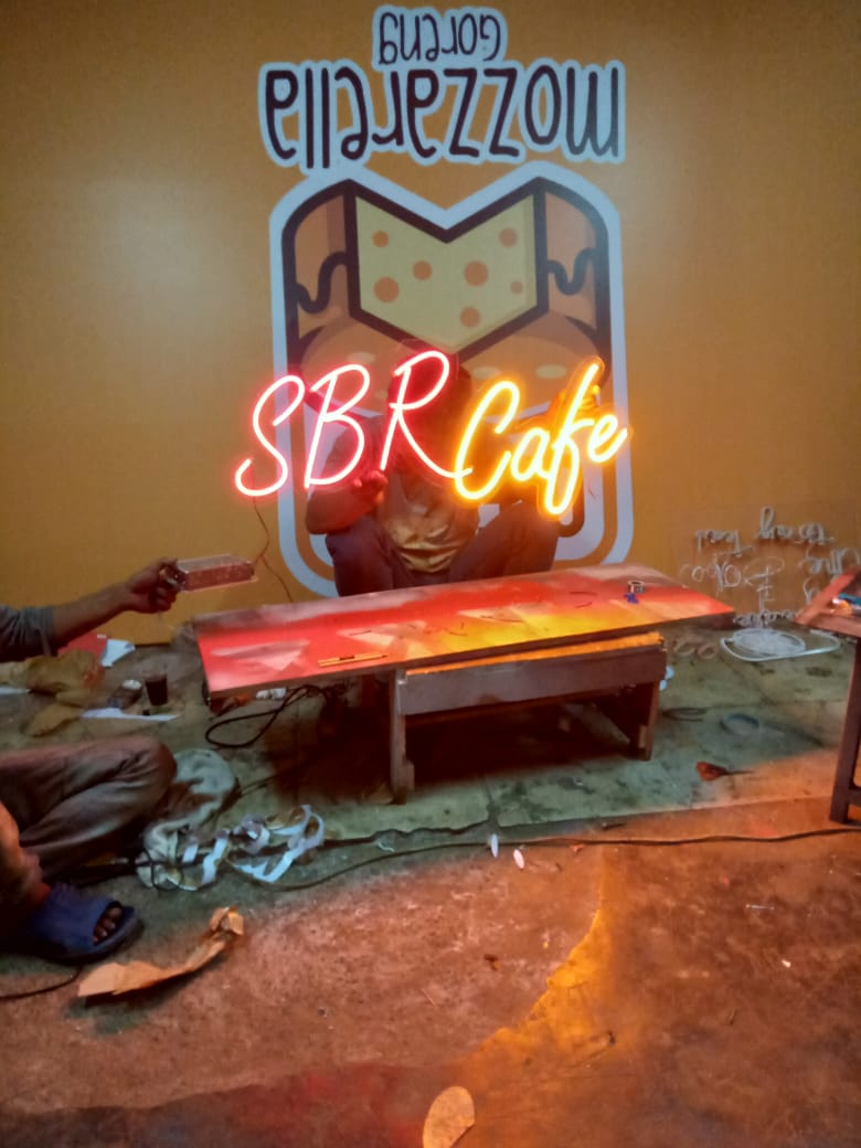 Jasa Pembuatan Neon Flex Berkualitas dan Bergaransi | PT Shanam Persada Indonesia